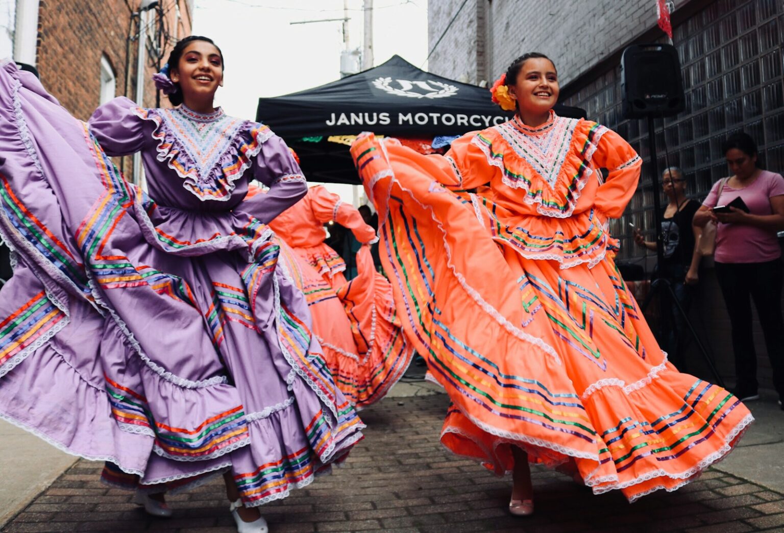 50+ Ways Hispanics Transformed American Culture (2026) 🇺🇸🌮 - Hispanic Month